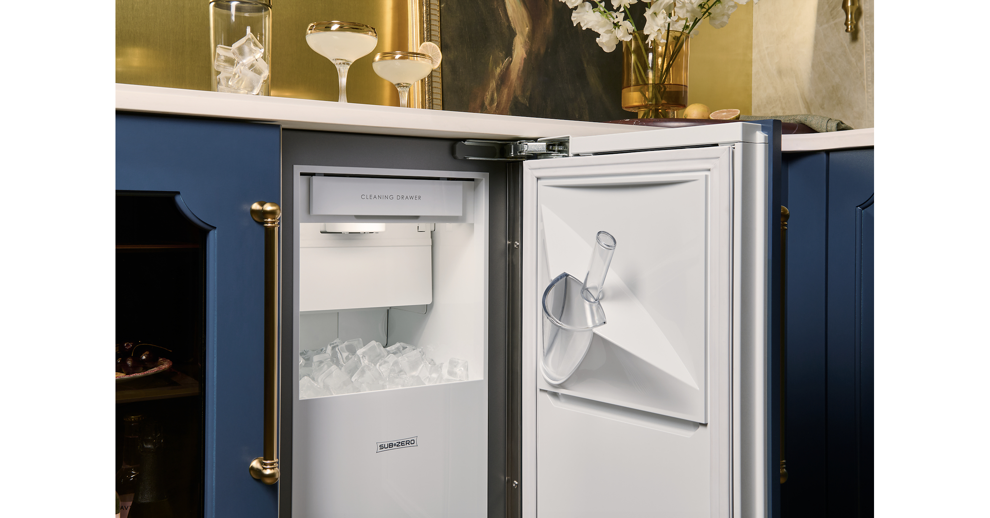 Sub-Zero Introduces New Designer Undercounter 15" Ice Maker